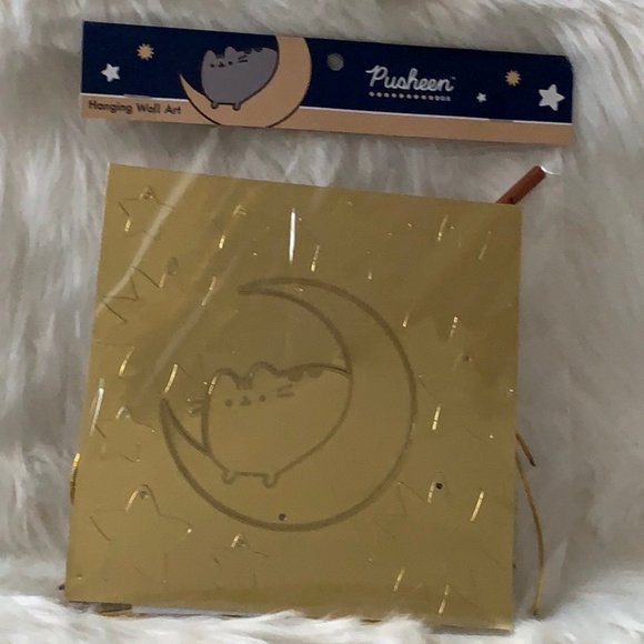 Pusheen | Wall Decor | Pusheen Cat Alarm Clock And Hanging Wall Art ...